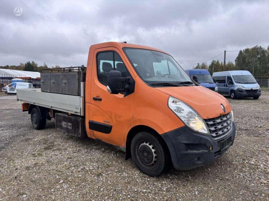 Orange Renault Master 2012 in Radviliskis, with an engine capacity of 2.30 L and mileage of 330 thousand km for 4053 €, photo 2 on AUTOMOTO.COM.LV