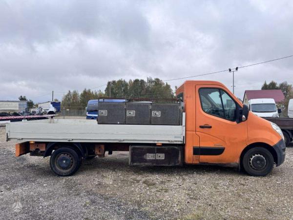 Orange Renault Master 2012 in Radviliskis, with an engine capacity of 2.30 L and mileage of 330 thousand km for 4053 €, photo 3 on AUTOMOTO.COM.LV