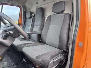 Orange Renault Master 2019 in Radviliskis, with an engine capacity of 2.30 L and mileage of 230 thousand km for 16879 €, photo 11 on AUTOMOTO.COM.LV