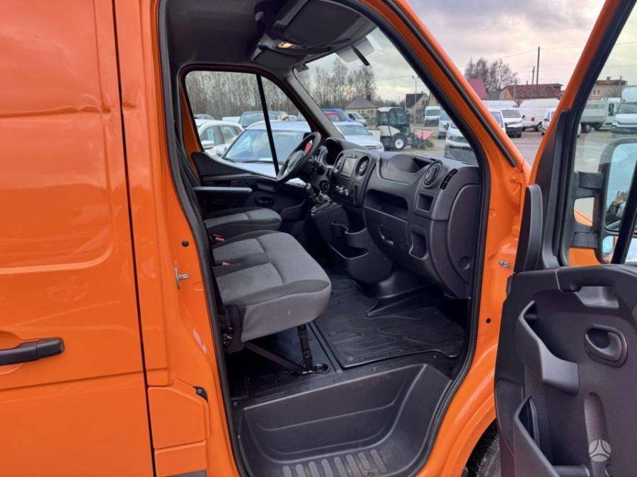 Orange Renault Master 2019 in Radviliskis, with an engine capacity of 2.30 L and mileage of 230 thousand km for 16879 €, photo 21 on AUTOMOTO.COM.LV