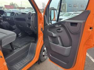 Orange Renault Master 2019 in Radviliskis, with an engine capacity of 2.30 L and mileage of 230 thousand km for 16879 €, photo 23 on AUTOMOTO.COM.LV