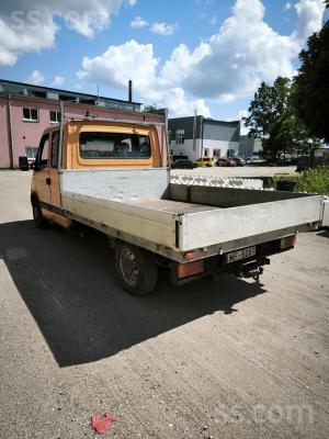 Orange Renault Master 2005 in Cesis, with an engine capacity of 2.50 L and mileage of 217 thousand km for 5445 €, photo 5 on AUTOMOTO.COM.LV