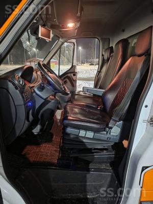 Orange Renault Master 2018 in Riga, with an engine capacity of 2.30 L and mileage of 271 thousand km for 14000 €, photo 5 on AUTOMOTO.COM.LV