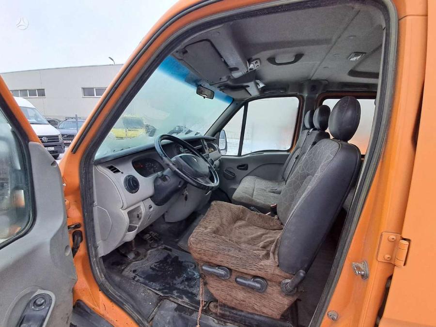 Orange Renault Master 2007 in Alytus, with an engine capacity of 2.46 L and mileage of 548 thousand km for 1200 €, photo 5 on AUTOMOTO.COM.LV