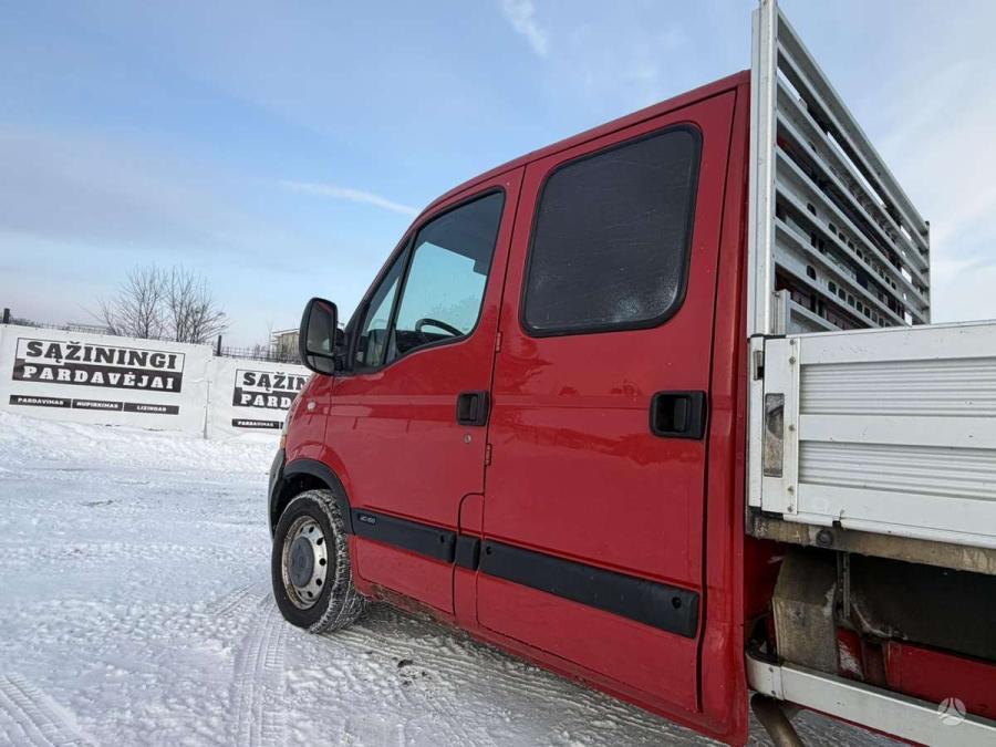 Red Renault Master 2008 in Vilnius, with an engine capacity of 2.00 L and mileage of 350 thousand km for 2800 €, photo 6 on AUTOMOTO.COM.LV
