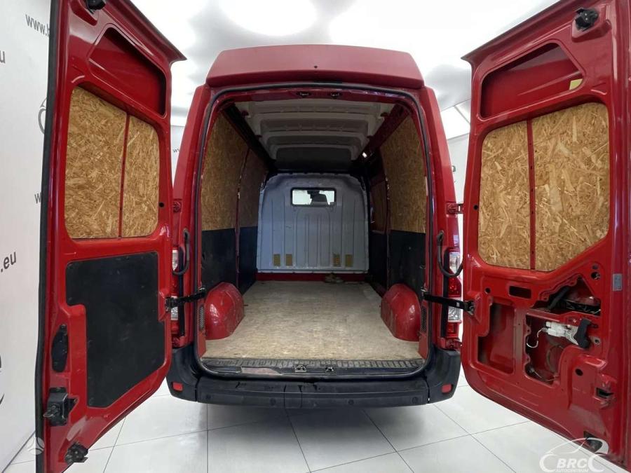 Red Renault Master 2012 in Vilnius, with an engine capacity of 2.30 L and mileage of 322 thousand km for 4900 €, photo 13 on AUTOMOTO.COM.LV