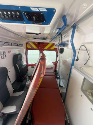 Красный Рено Мастер 2018 в Таураге, объемом двигателя 2.30 л и пробегом 270 тыс. км за 5900 €, фото 11 на AUTOMOTO.COM.LV