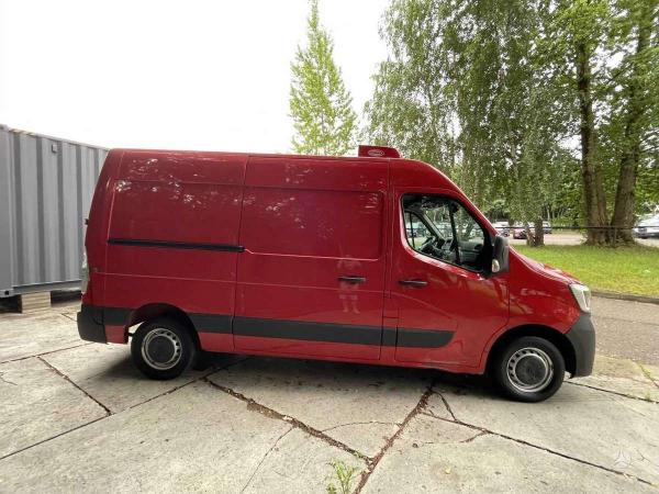 Red Renault Master 2021 in Vilnius, with an engine capacity of 2.30 L and mileage of 139 thousand km for 16500 €, photo 4 on AUTOMOTO.COM.LV