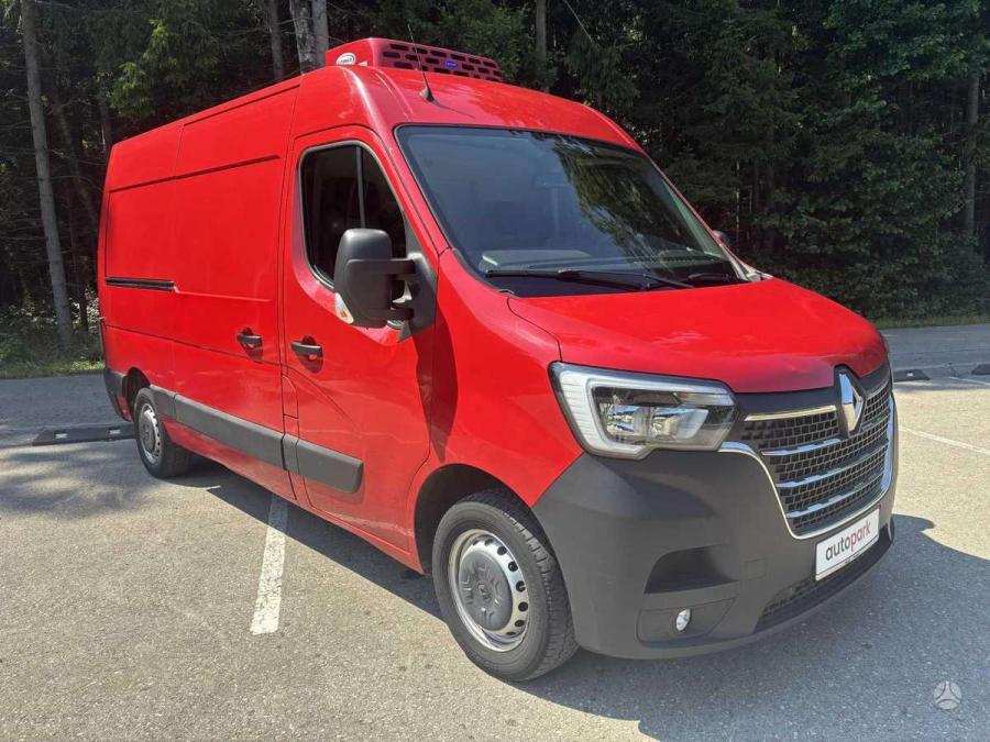 Red Renault Master 2021 in Klaipeda, with an engine capacity of 2.30 L and mileage of 118 thousand km for 16900 €, photo 3 on AUTOMOTO.COM.LV
