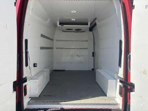 Red Renault Master 2021 in Klaipeda, with an engine capacity of 2.30 L and mileage of 118 thousand km for 16900 €, photo 8 on AUTOMOTO.COM.LV