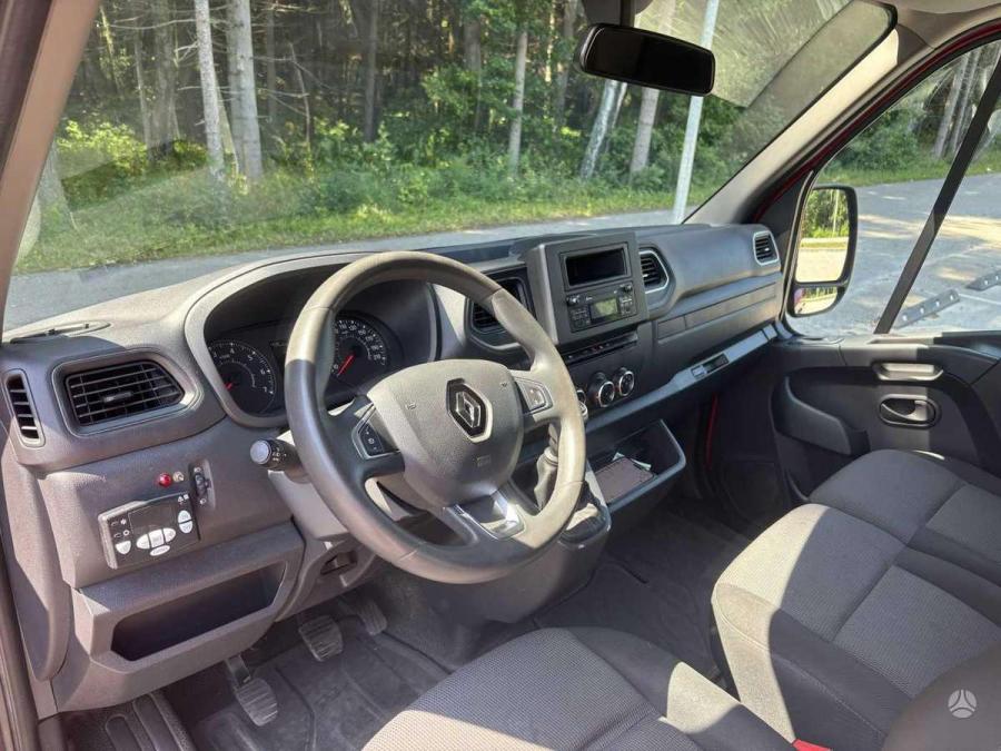 Red Renault Master 2021 in Klaipeda, with an engine capacity of 2.30 L and mileage of 118 thousand km for 16900 €, photo 12 on AUTOMOTO.COM.LV