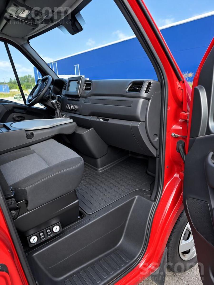 Red Renault Master 2021 in Riga, with an engine capacity of 2.30 L and mileage of 249 thousand km for 16500 €, photo 6 on AUTOMOTO.COM.LV
