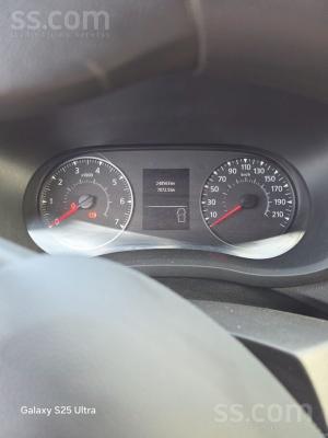 Red Renault Master 2021 in Riga, with an engine capacity of 2.30 L and mileage of 249 thousand km for 16500 €, photo 8 on AUTOMOTO.COM.LV
