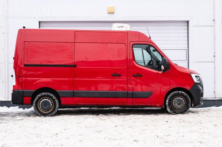 Red Renault Master 2021 in Riga, with an engine capacity of 2.30 L and mileage of 85 thousand km for 16750 €, photo 5 on AUTOMOTO.COM.LV
