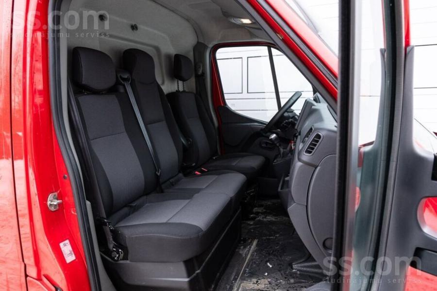 Red Renault Master 2021 in Riga, with an engine capacity of 2.30 L and mileage of 85 thousand km for 16750 €, photo 6 on AUTOMOTO.COM.LV