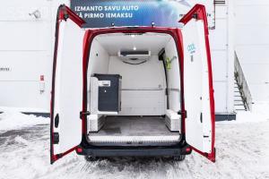 Red Renault Master 2022 in Riga, with an engine capacity of 2.30 L and mileage of 130 thousand km for 16950 €, photo 9 on AUTOMOTO.COM.LV