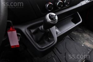 Red Renault Master 2022 in Riga, with an engine capacity of 2.30 L and mileage of 130 thousand km for 16950 €, photo 16 on AUTOMOTO.COM.LV