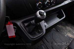 Red Renault Master 2022 in Riga, with an engine capacity of 2.30 L and mileage of 130 thousand km for 17370 €, photo 16 on AUTOMOTO.COM.LV