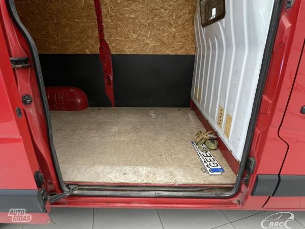Red Renault Master 2012 in Avizieniai, with an engine capacity of 2.30 L and mileage of 322 thousand km for 4800 €, photo 11 on AUTOMOTO.COM.LV