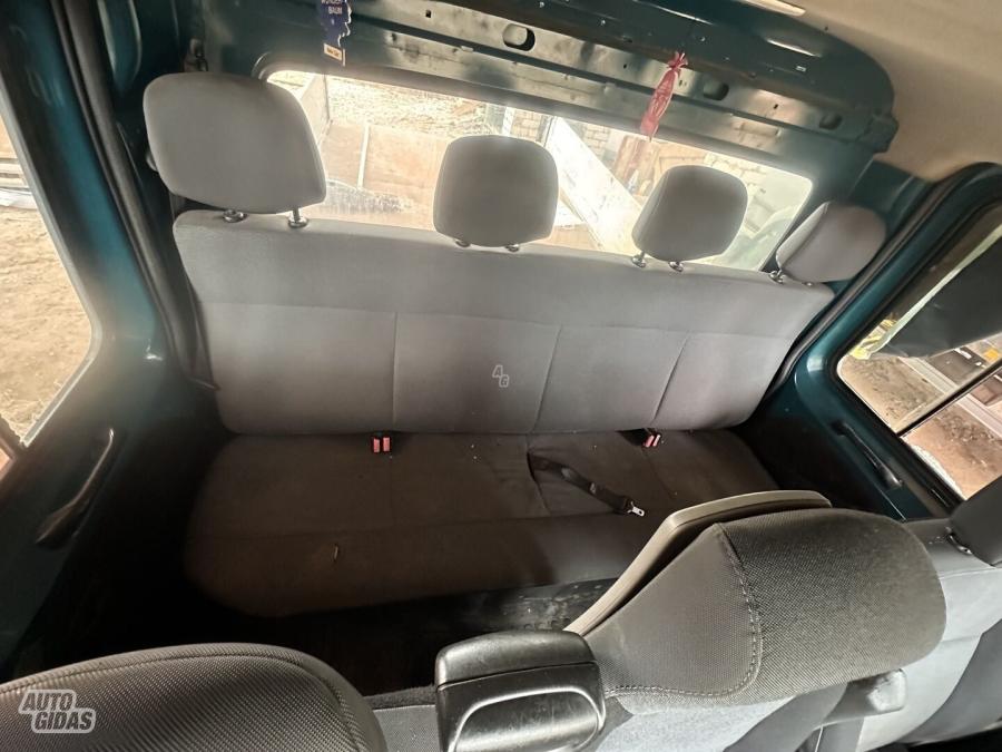 Renault Master 2014 in Siauliai, with an engine capacity of 2.30 L and mileage of 200 thousand km for 2800 €, photo 5 on AUTOMOTO.COM.LV