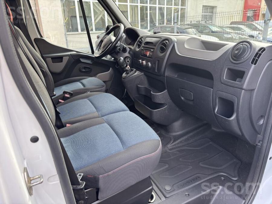 Balts Renault Master 2017 Rīga, ar dzinēja tilpumu 2.30 L un nobraukumu 266 tūkst. km par 8900 €, foto 7 vietnē AUTOMOTO.COM.LV