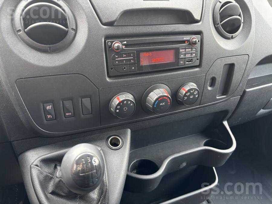 Balts Renault Master 2017 Rīga, ar dzinēja tilpumu 2.30 L un nobraukumu 266 tūkst. km par 8900 €, foto 9 vietnē AUTOMOTO.COM.LV