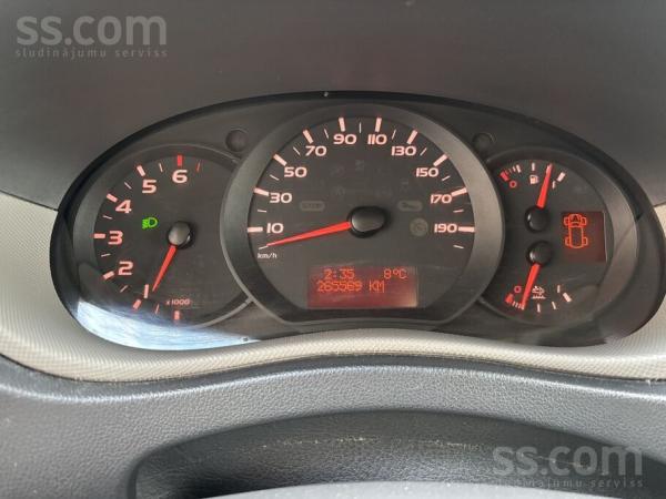 Balts Renault Master 2017 Rīga, ar dzinēja tilpumu 2.30 L un nobraukumu 266 tūkst. km par 8900 €, foto 9 vietnē AUTOMOTO.COM.LV