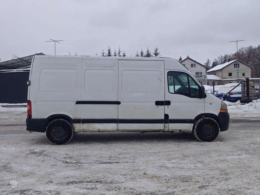 White Renault Master 2004 in Vilnius, with an engine capacity of 2.50 L and mileage of 317 thousand km for 1850 €, photo 3 on AUTOMOTO.COM.LV