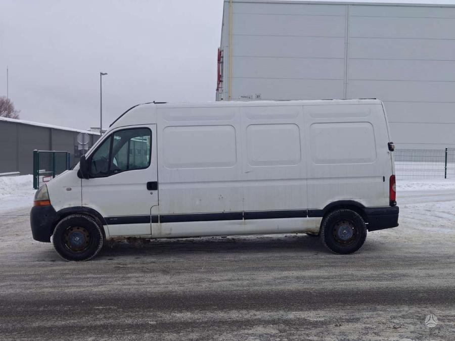 White Renault Master 2004 in Vilnius, with an engine capacity of 2.50 L and mileage of 317 thousand km for 1850 €, photo 4 on AUTOMOTO.COM.LV