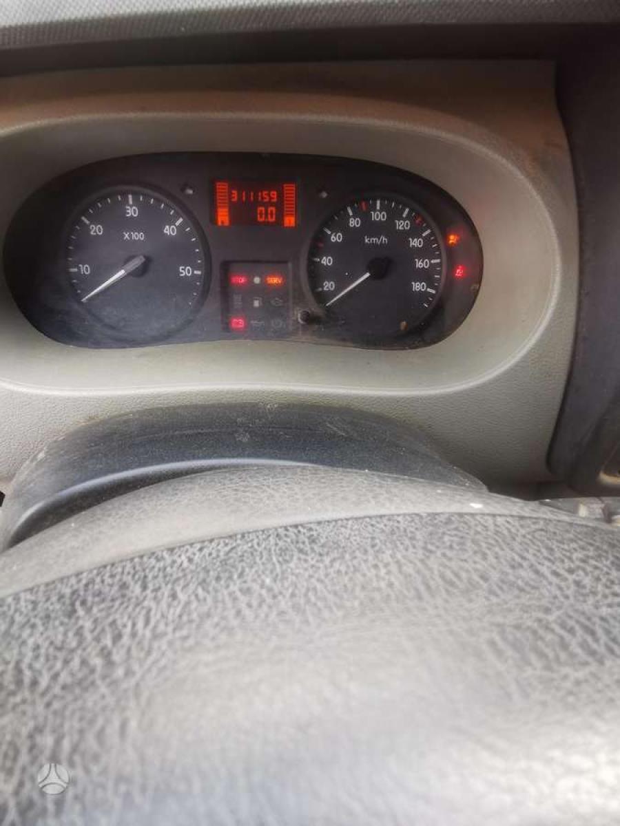 Balts Renault Master 2005 Šauļi, ar dzinēja tilpumu 2.46 L un nobraukumu 311 tūkst. km par 4500 €, foto 9 vietnē AUTOMOTO.COM.LV