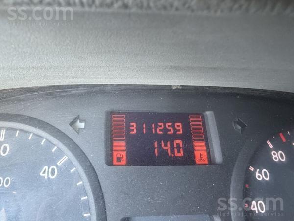 Renault Master 2005 Jelgava vietnÄ Balts Renault Master 2005 Jelgava, ar dzinÄja tilpumu 2.50 L un nobraukumu 311 tÅ«kst. km par 5800 ā¬, foto 10 vietnÄ AUTOMOTO.COM.LV
