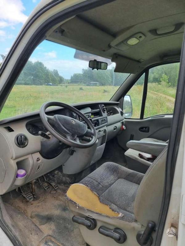 White Renault Master 2006 in Radviliskis, with an engine capacity of 2.46 L and mileage of 278 thousand km for 2500 €, photo 5 on AUTOMOTO.COM.LV