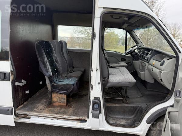 White Renault Master 2007 in Jelgava, with an engine capacity of 2.50 L and mileage of 219 thousand km for 4100 €, photo 10 on AUTOMOTO.COM.LV