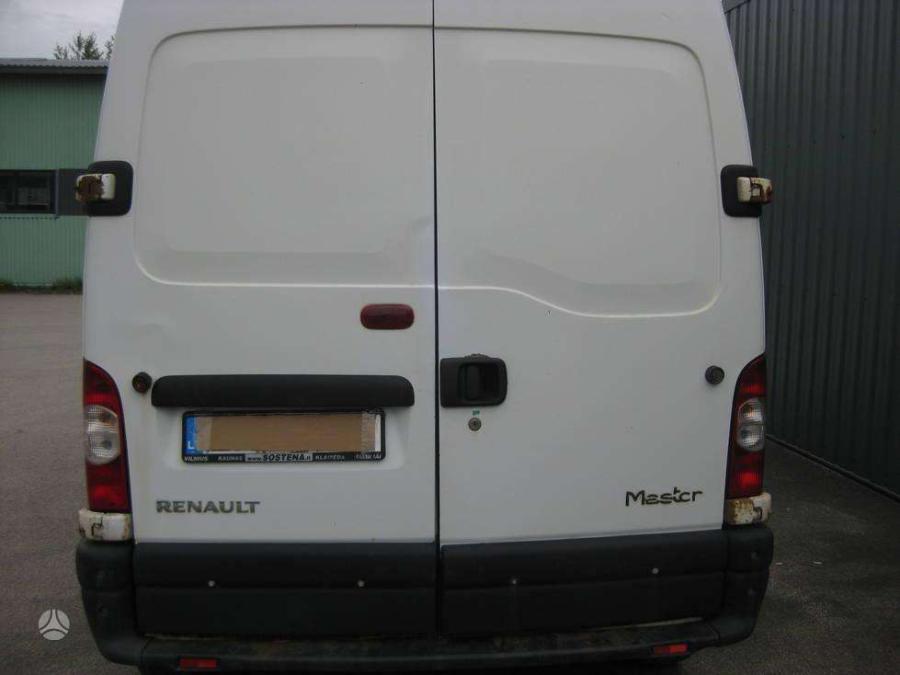 White Renault Master 2008 in Kaunas, with an engine capacity of 2.46 L and mileage of 466 thousand km for 3850 €, photo 4 on AUTOMOTO.COM.LV