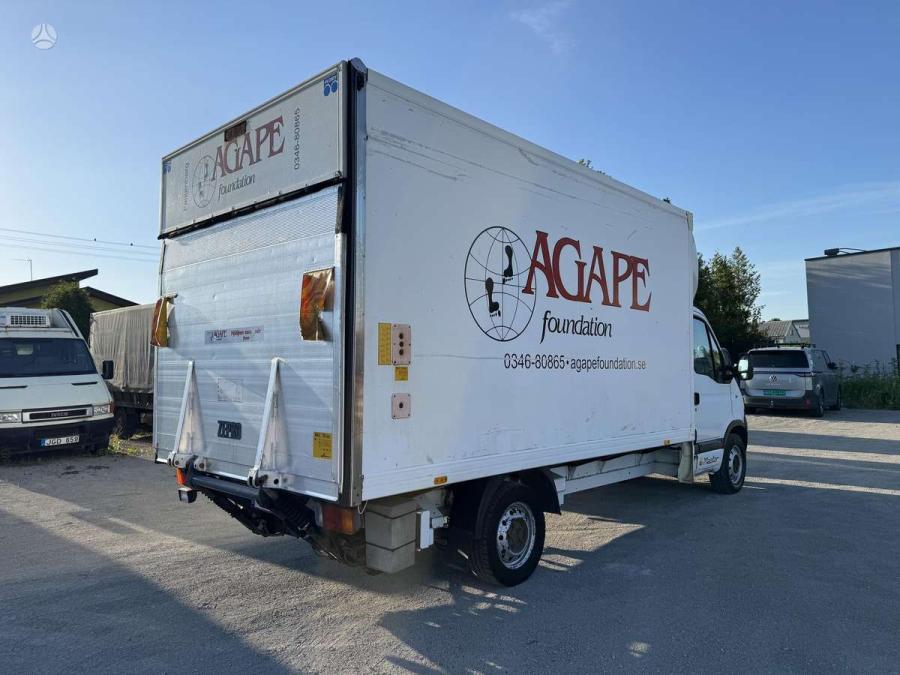 White Renault Master 2009 in Kaunas, with an engine capacity of 2.50 L and mileage of 454 thousand km for 5500 €, photo 1 on AUTOMOTO.COM.LV