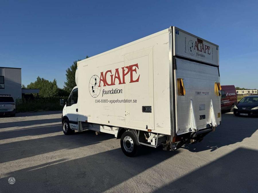 White Renault Master 2009 in Kaunas, with an engine capacity of 2.50 L and mileage of 454 thousand km for 5500 €, photo 3 on AUTOMOTO.COM.LV