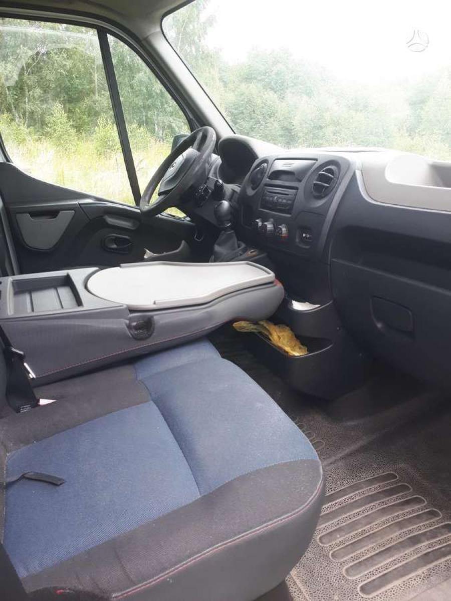 White Renault Master 2010 in Vilnius, with an engine capacity of 2.30 L and mileage of 289 thousand km for 5100 €, photo 8 on AUTOMOTO.COM.LV