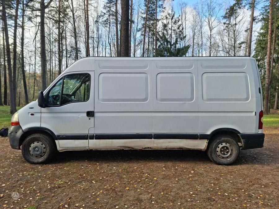 White Renault Master 2010 in Moletai, with an engine capacity of 2.46 L and mileage of 442 thousand km for 2000 €, photo 5 on AUTOMOTO.COM.LV