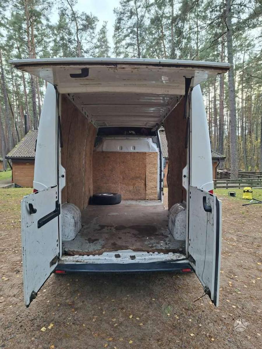 White Renault Master 2010 in Moletai, with an engine capacity of 2.46 L and mileage of 442 thousand km for 2000 €, photo 8 on AUTOMOTO.COM.LV