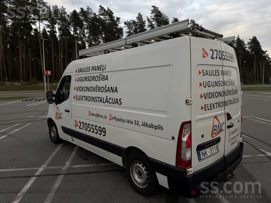 White Renault Master 2010 in Riga, with an engine capacity of 2.30 L and mileage of 292 thousand km for 5800 €, photo 4 on AUTOMOTO.COM.LV