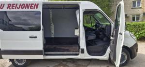 White Renault Master 2012 in Kelme, with an engine capacity of 2.30 L and mileage of 282 thousand km for 3900 €, photo 10 on AUTOMOTO.COM.LV