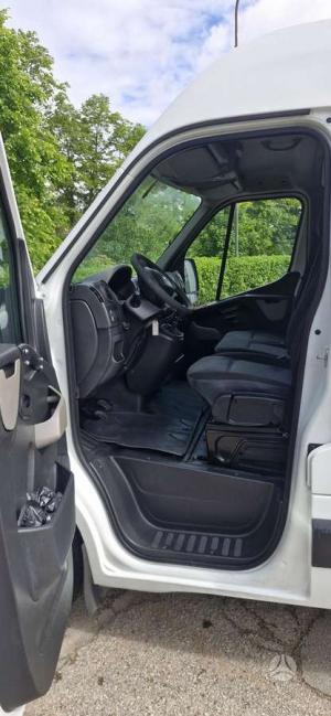 White Renault Master 2012 in Kelme, with an engine capacity of 2.30 L and mileage of 282 thousand km for 3900 €, photo 12 on AUTOMOTO.COM.LV