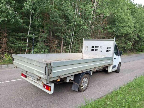 White Renault Master 2012 in Vilnius, with an engine capacity of 2.30 L and mileage of 418 thousand km for 5999 €, photo 5 on AUTOMOTO.COM.LV