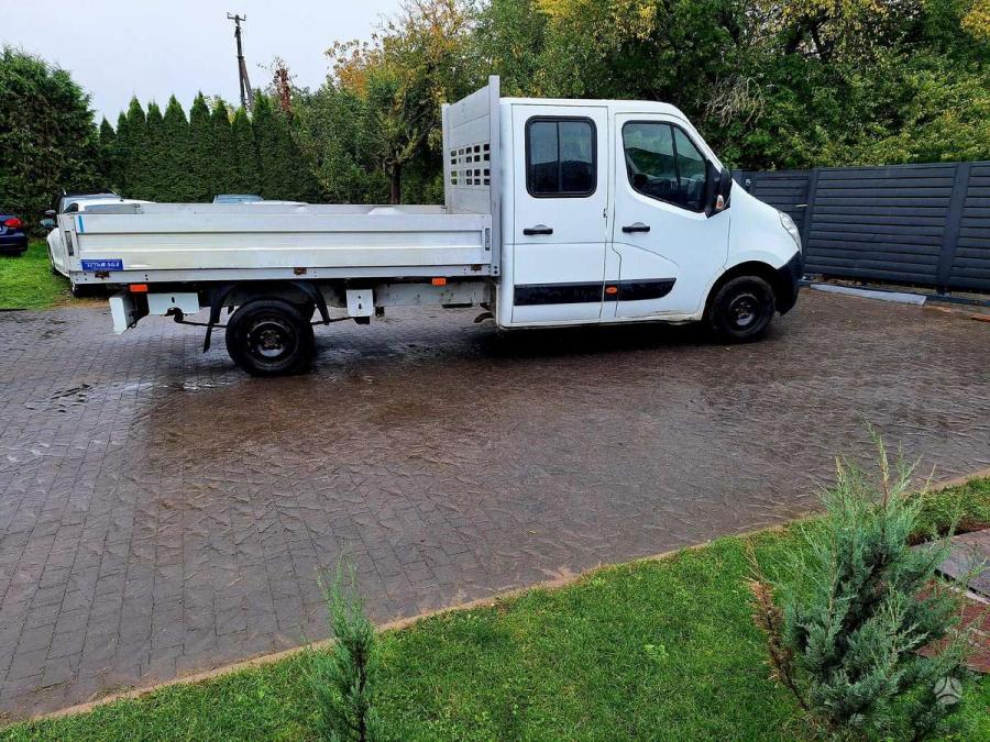 White Renault Master 2013 in Vilnius, with an engine capacity of 2.30 L and mileage of 220 thousand km for 5700 €, photo 5 on AUTOMOTO.COM.LV