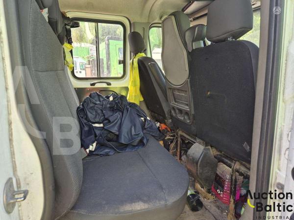 White Renault Master 2013 in Vilnius, with an engine capacity of 2.30 L and mileage of 165 thousand km for 2150 €, photo 10 on AUTOMOTO.COM.LV
