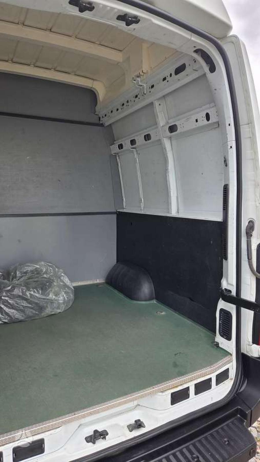Balts Renault Master 2013 Šauļi, ar dzinēja tilpumu 2.30 L un nobraukumu 318 tūkst. km par 6200 €, foto 15 vietnē AUTOMOTO.COM.LV
