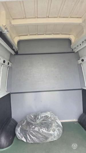 Balts Renault Master 2013 Šauļi, ar dzinēja tilpumu 2.30 L un nobraukumu 318 tūkst. km par 6200 €, foto 18 vietnē AUTOMOTO.COM.LV