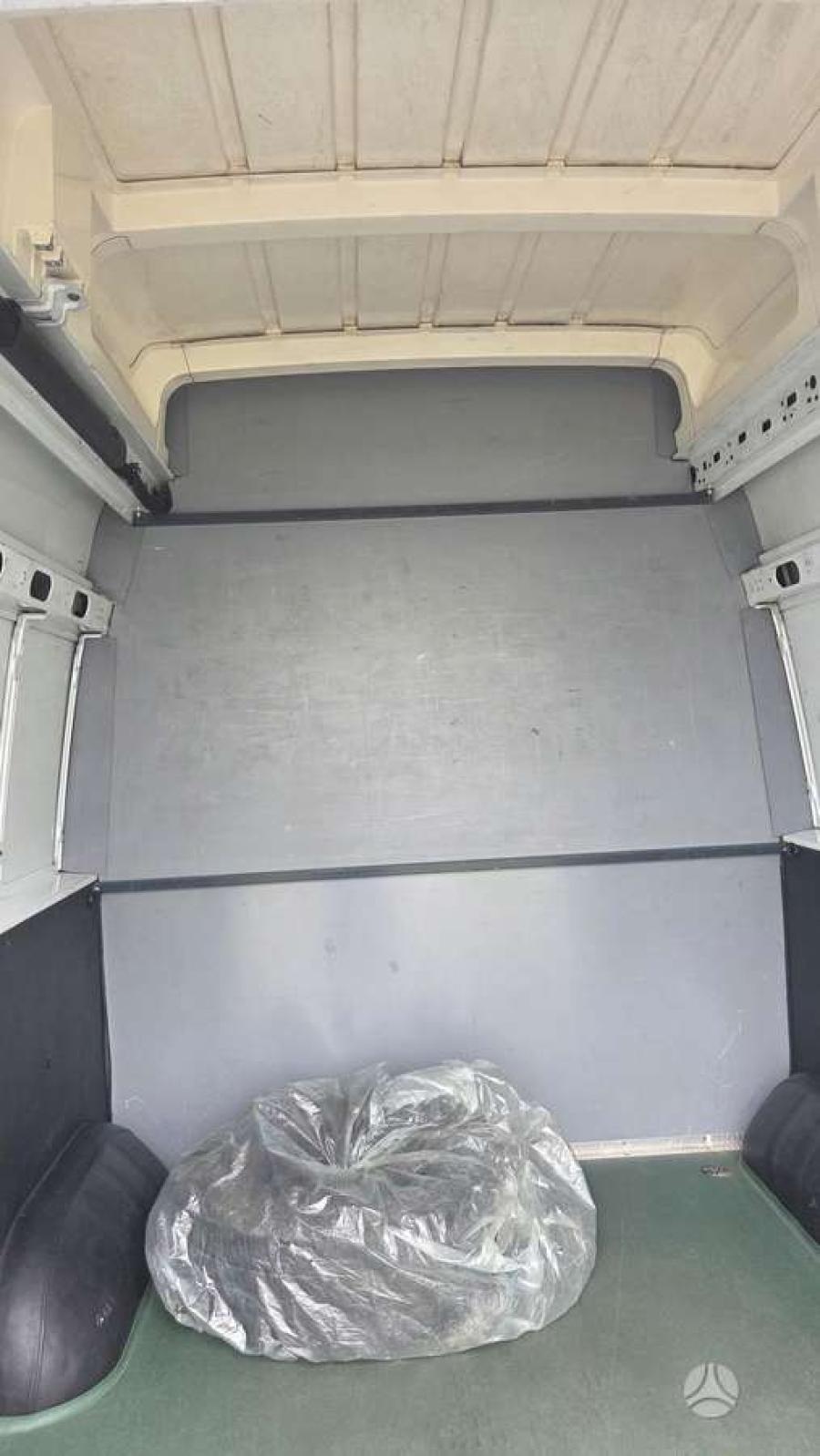 Balts Renault Master 2013 Šauļi, ar dzinēja tilpumu 2.30 L un nobraukumu 318 tūkst. km par 6200 €, foto 18 vietnē AUTOMOTO.COM.LV
