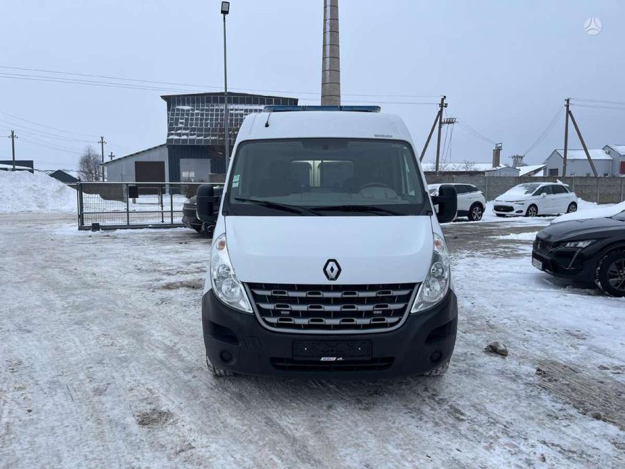 White Renault Master 2014 in Taurage, with an engine capacity of 2.30 L and mileage of 330 thousand km for 5900 €, photo 5 on AUTOMOTO.COM.LV