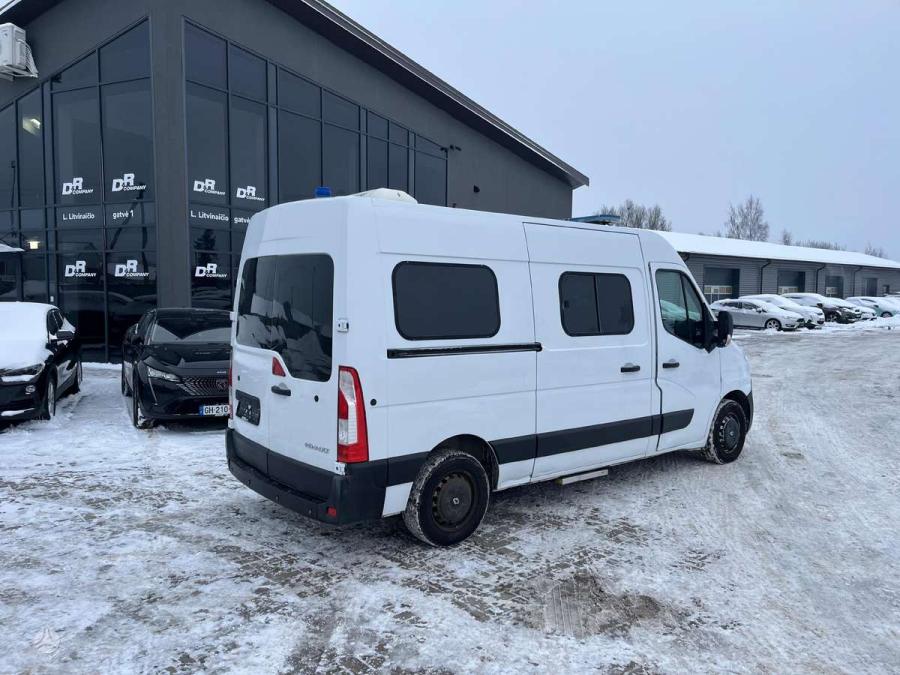 White Renault Master 2014 in Taurage, with an engine capacity of 2.30 L and mileage of 330 thousand km for 5900 €, photo 7 on AUTOMOTO.COM.LV